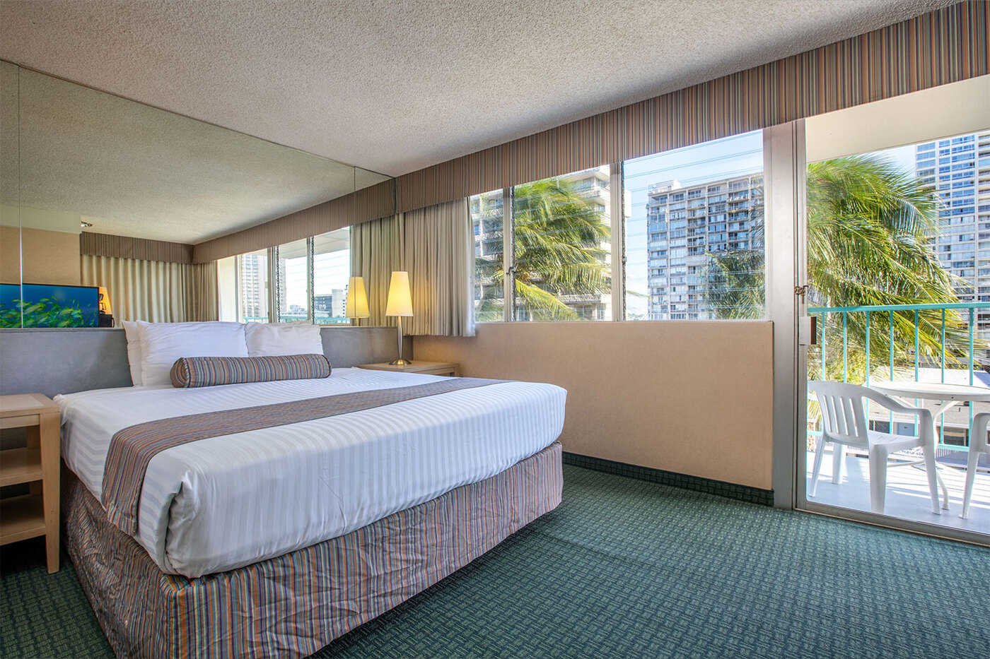 Honolulu Hotel Rooms With Balcony | Aqua Aloha Surf Waikiki