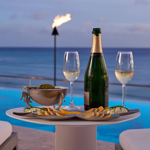 ESPACIO The Jewel of Waikiki | Luxury Hotel | Aqua-Aston Hotels