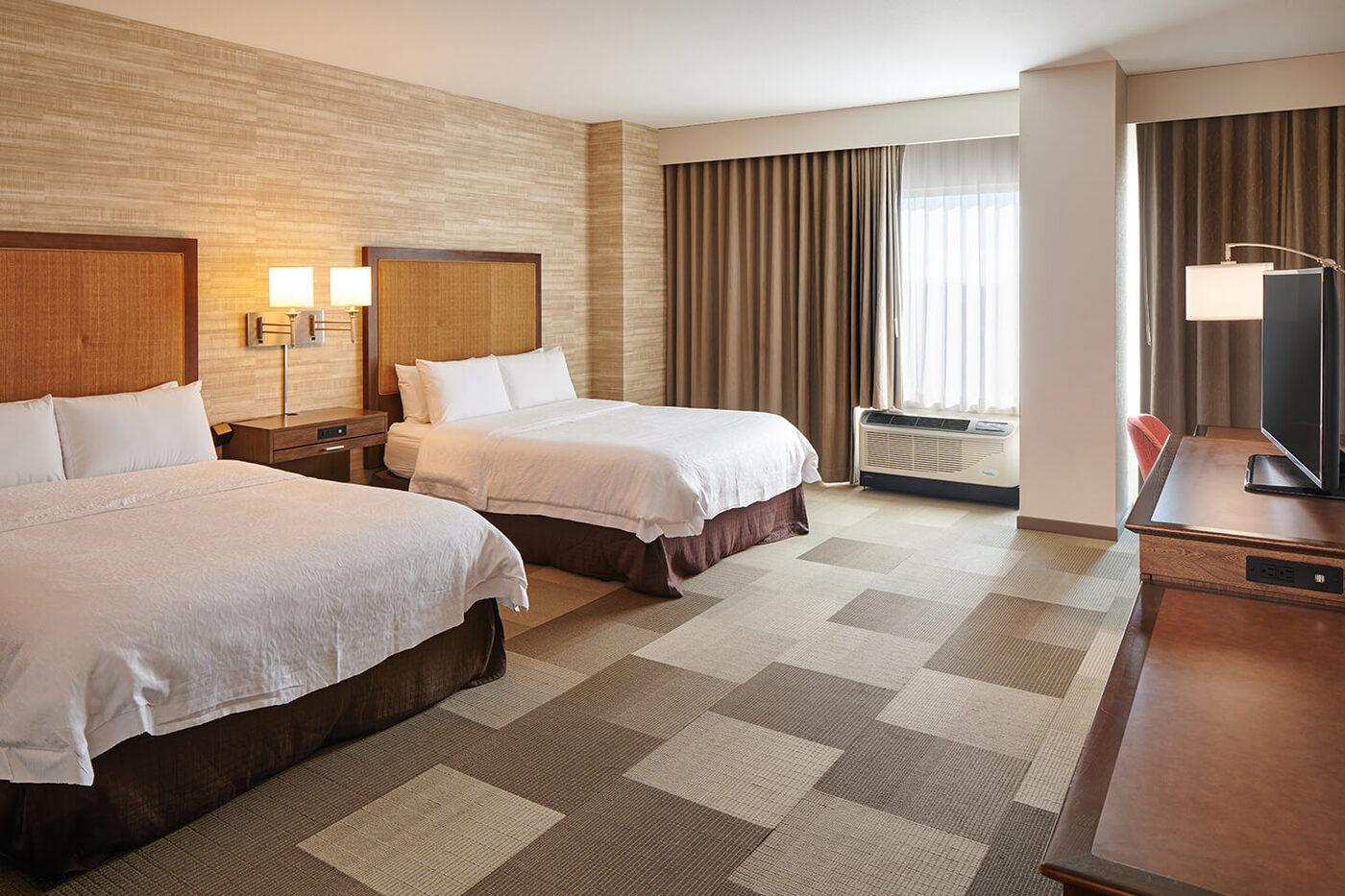 Hampton Inn & Suites Oahu/Kapolei | Aqua-Aston Hotels